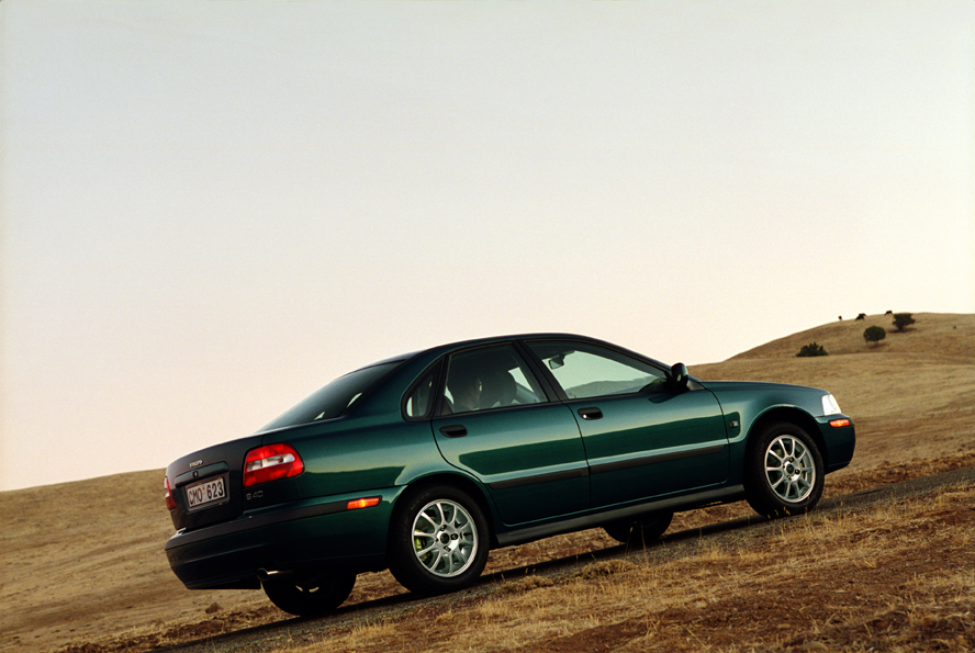 Volvo 2002 - Photos and Press Information